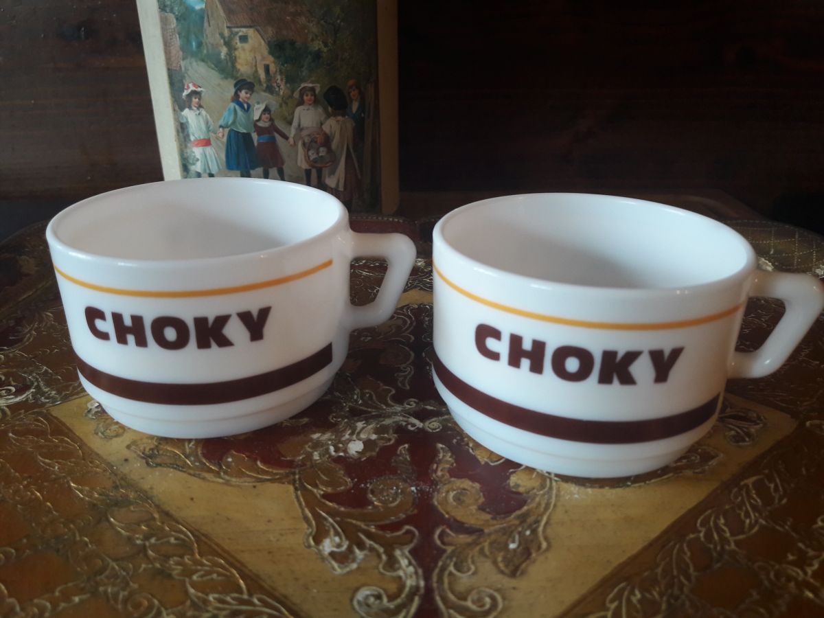 2 Anciennes Tasses CHOKY – Luckyfind