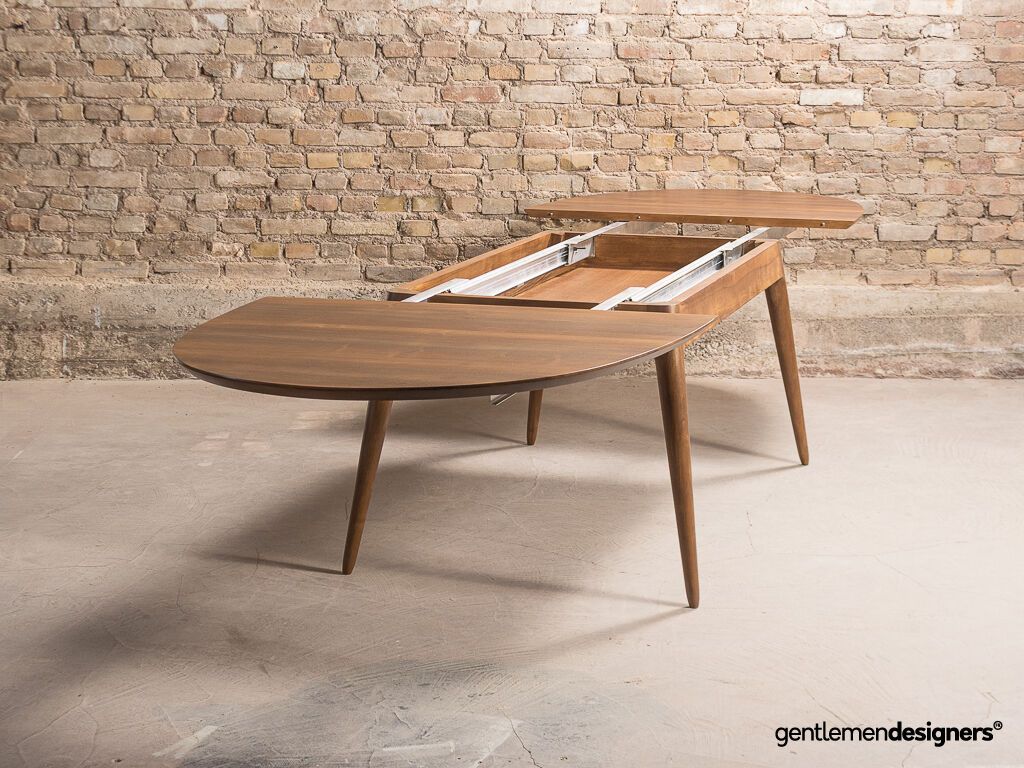 Table à manger sur-mesure en noyer massif avec 4 rallonges – Luckyfind