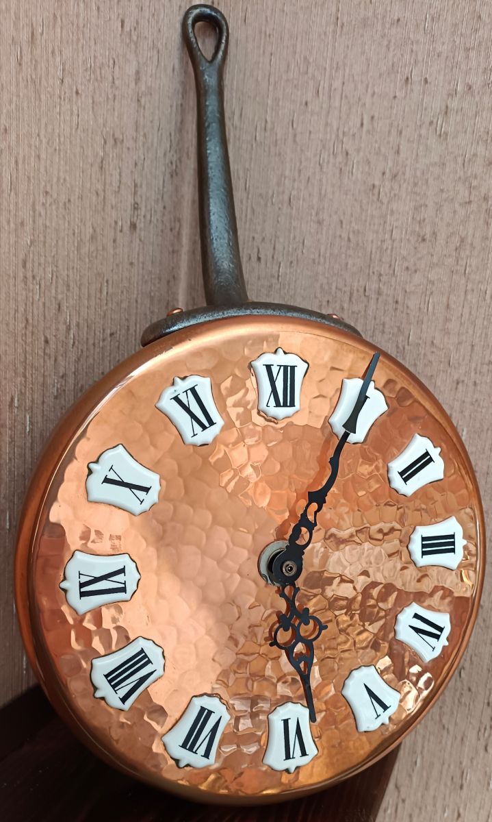 Pendule Cuivre Casserole Dhorloge Murale En Cuivre Martel Luckyfind